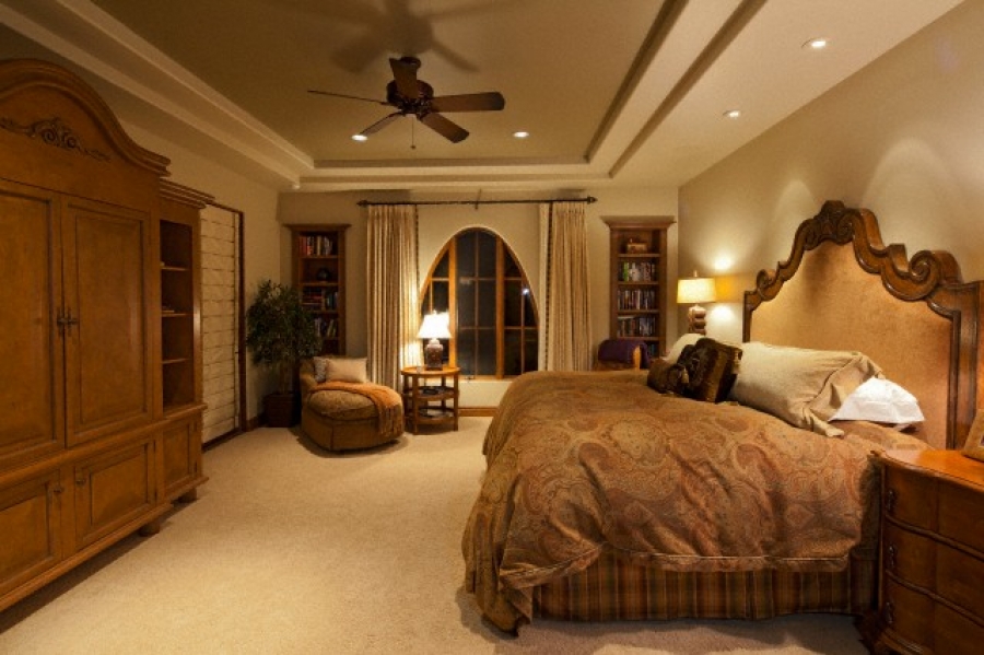 How To Select And Purchase Custom Comforters | Rockville Interiors